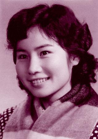 News anchor Xu Li retired and waved goodbye twice during the last live ...