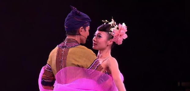 Andy Lau, the "queen female dancer", followed Hua Zai at the age of 16 ...