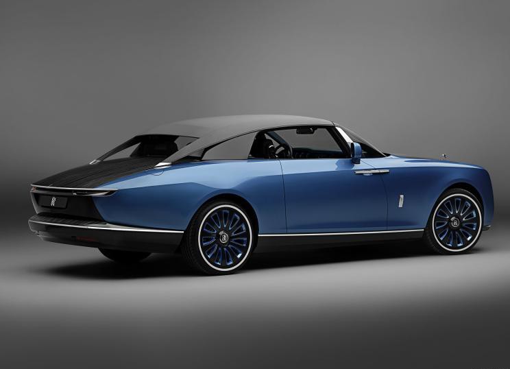 The most perfect mass-produced model, Rolls-Royce Floating Shadow is a ...