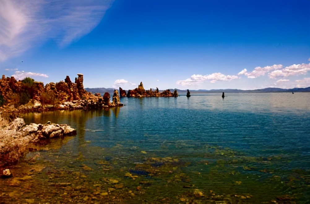 Mysterious and beautiful agate lake - iNEWS