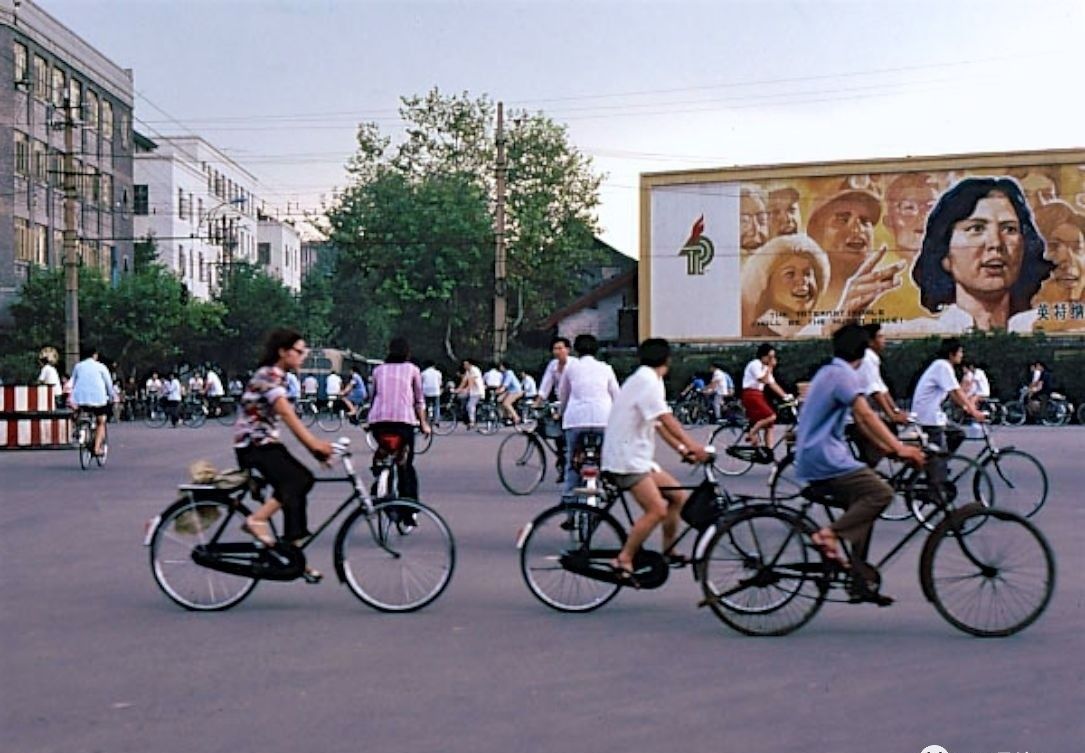 Old photos of Chengdu in the 1980s (continued), comfortable - iNEWS