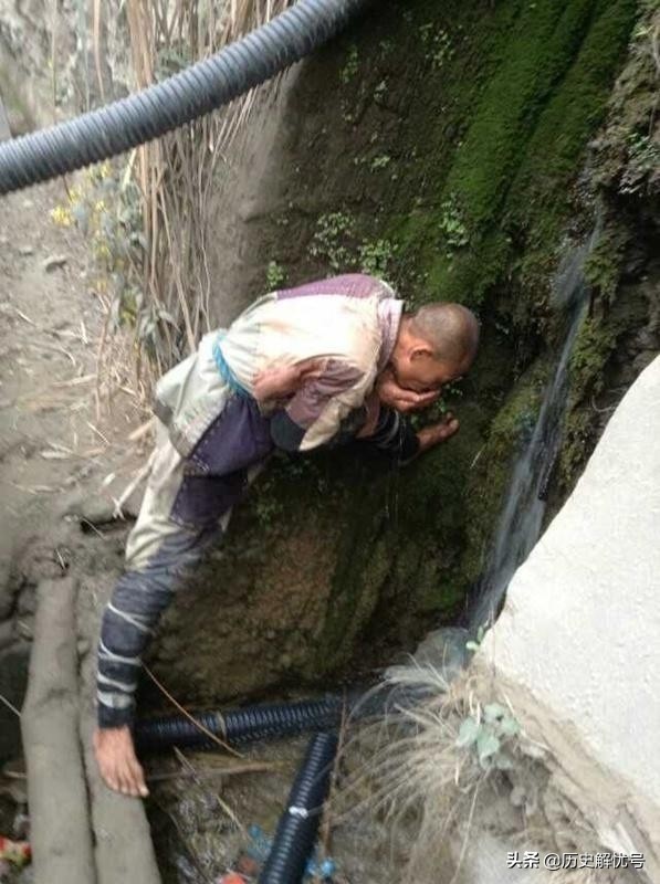 The Chinese ascetic monk spends 2 years walking for thousands of miles ...