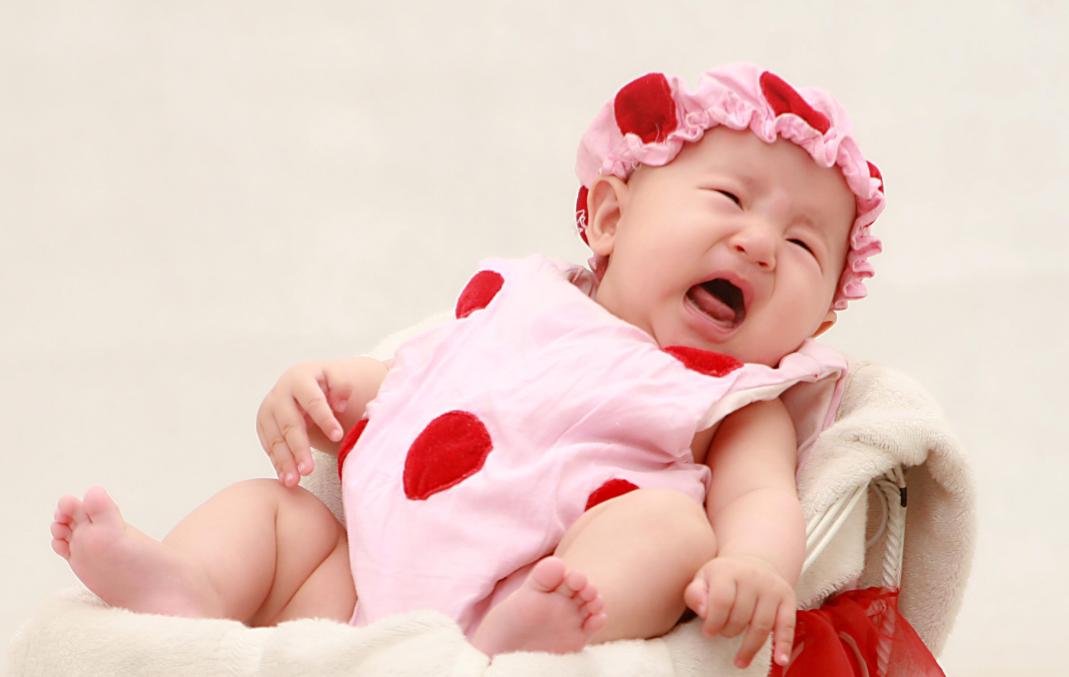 Newborns are "small short legs", they do not meet the golden ratio ...