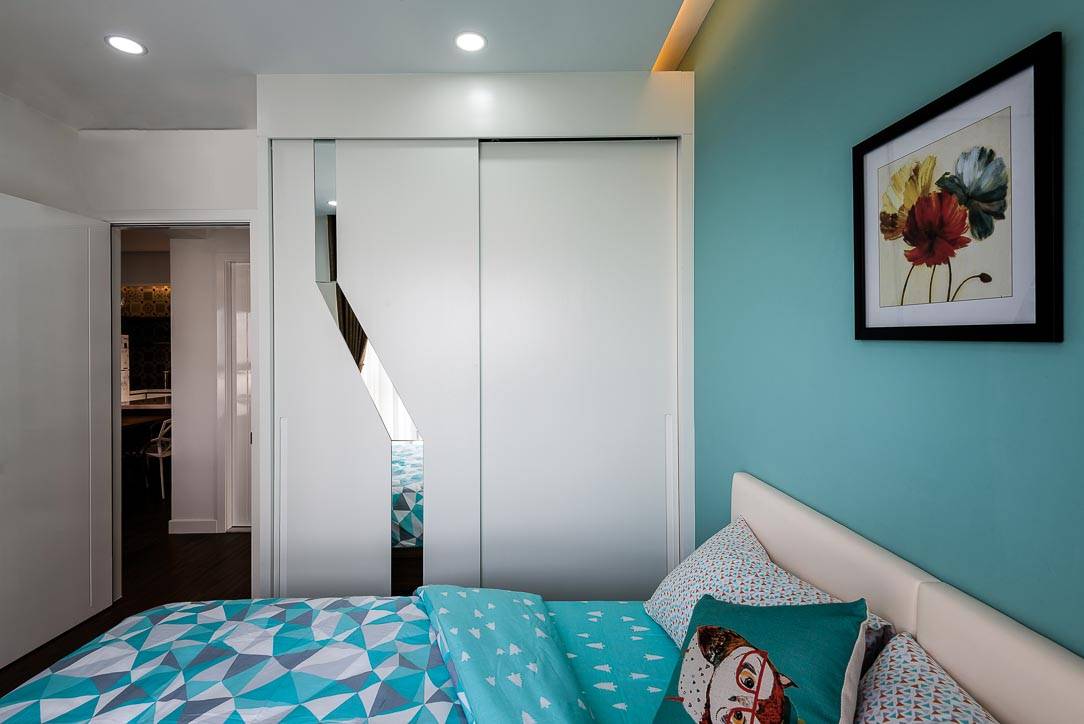 The standard two rooms of 99 square meters, the decoration seems to be ...