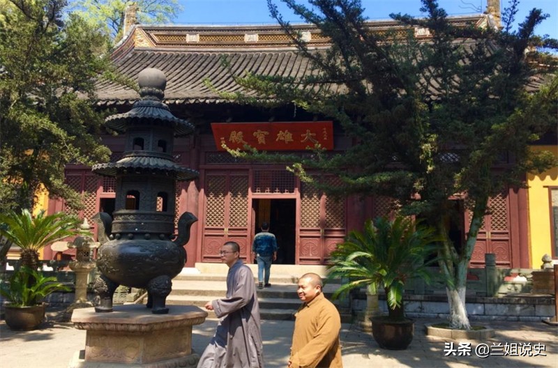 Xingfu Temple at the northern foot of Yushan Mountain in Changshu City ...