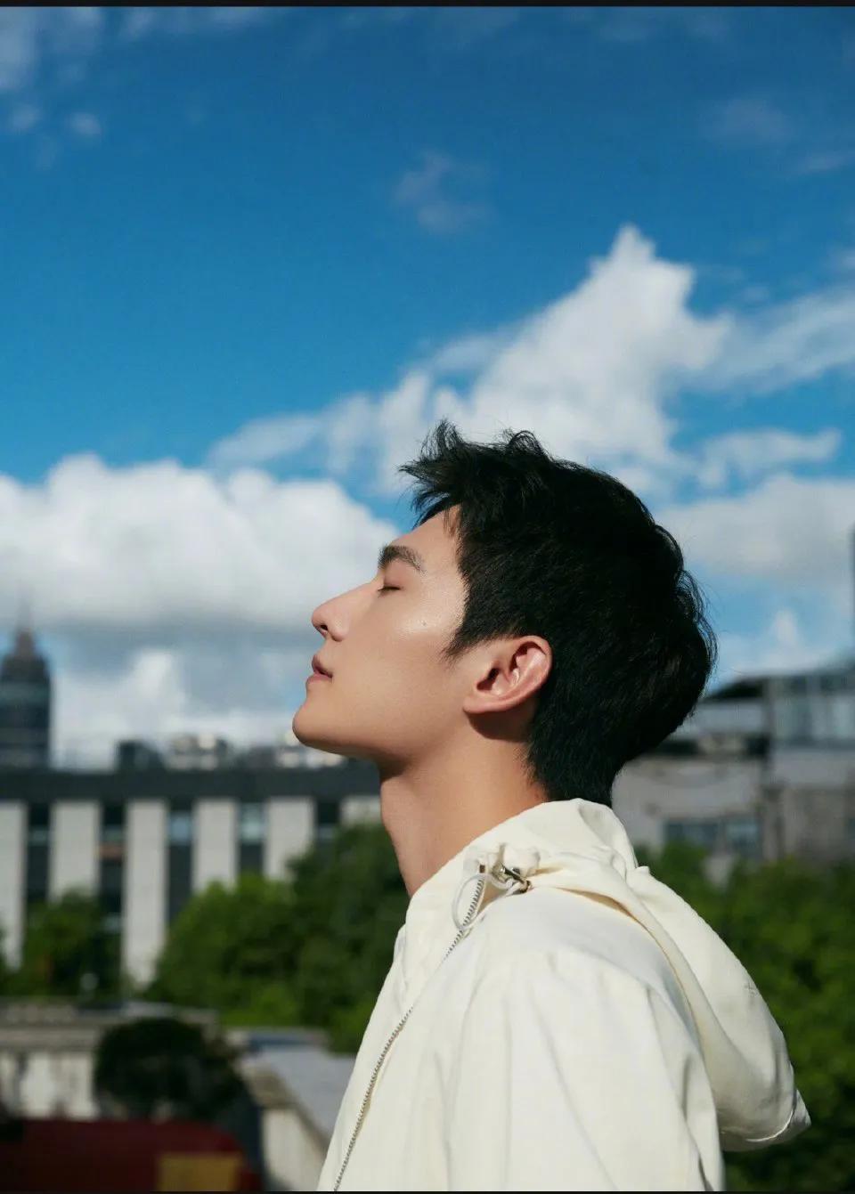 Yang Yang's face is too eye-catching, I want to see him take off his ...