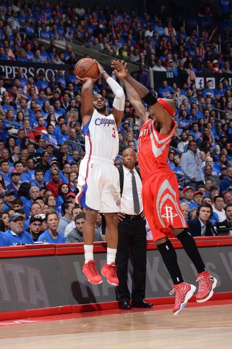 Sideways shooting and the secret of the wrist - iNEWS