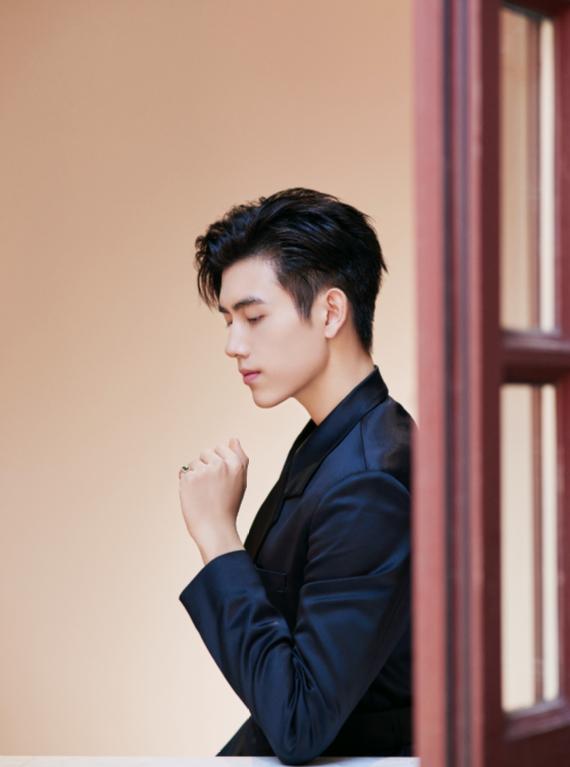 His father is also a director. Why can't Chen Feiyu compare to Zhang ...