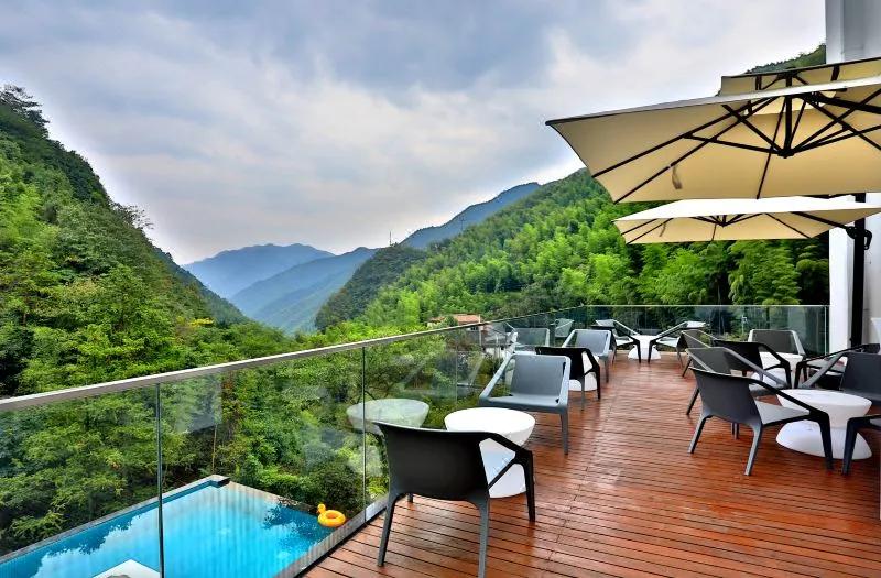 Sleeping on the mountainside of 520 meters, viewing the secret place of ...