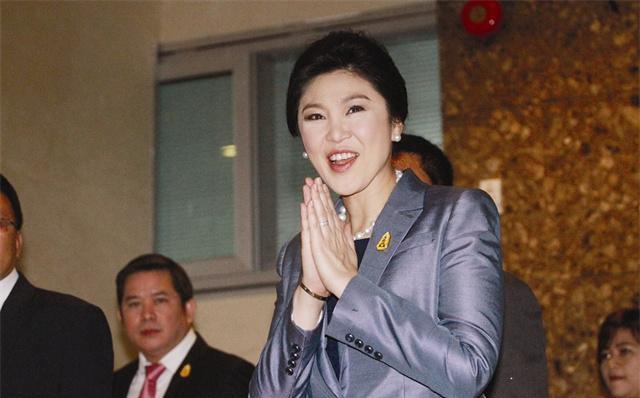 Anuso: The man next to Yingluck loves her deeply, but is not her ...