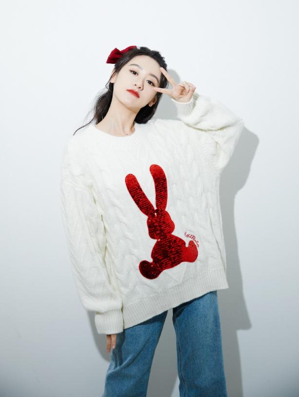 Yuan Bingyan appeared in a love jacket and saw the real leg shapes of ...