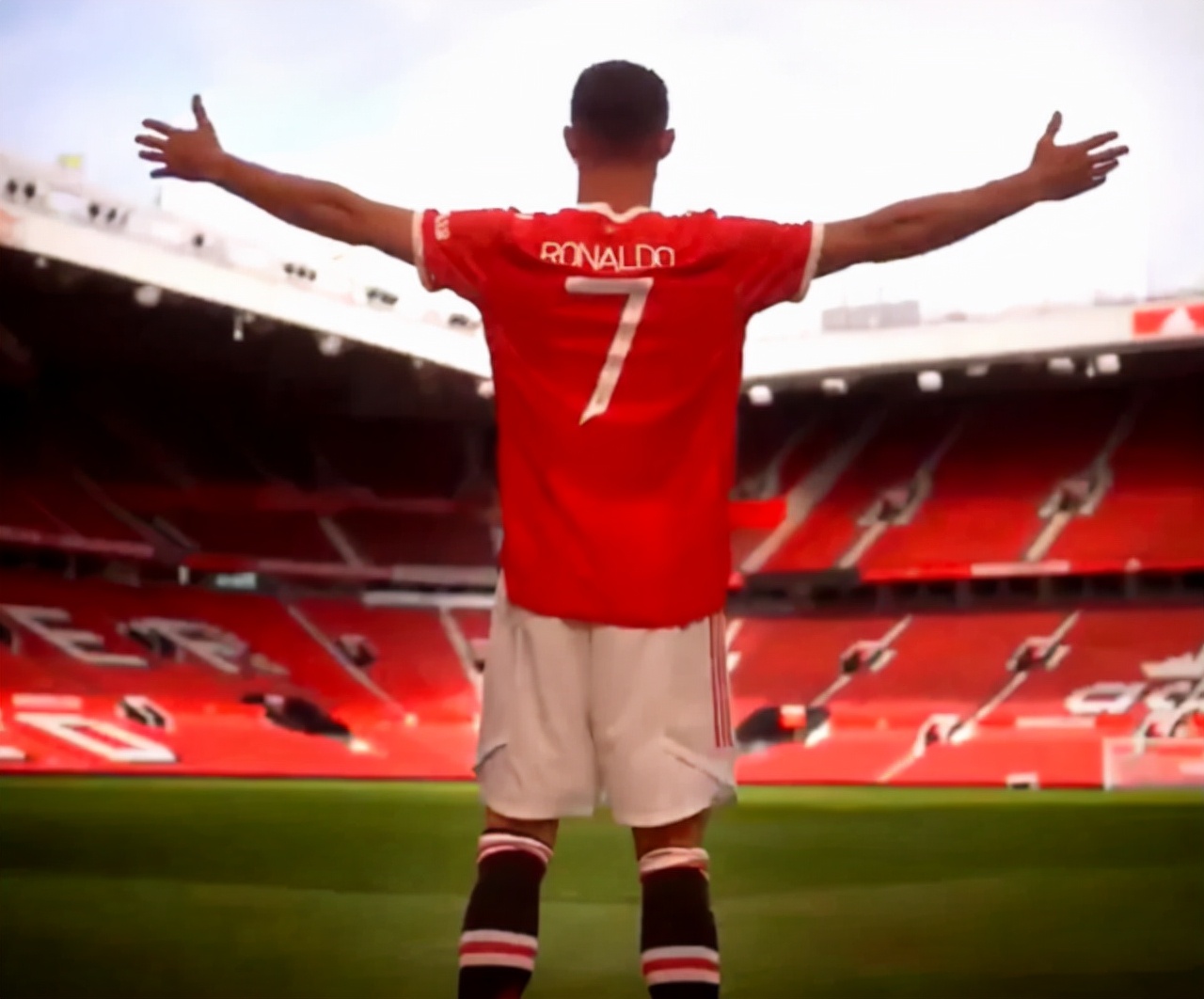 22 o'clock in the evening!Premier League Manchester United vs Newcastle ...