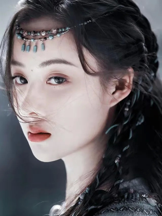 She became popular because of "The Legend of Chu Qiao". Four years ...