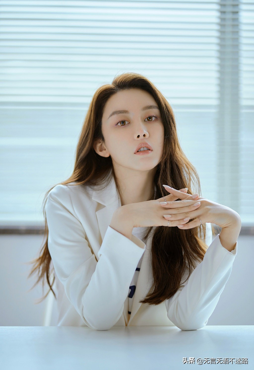 Sexy beauty star Zhou Linjia fashion photo - iNEWS