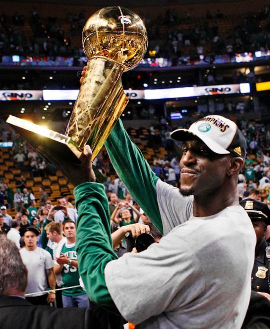 Goodbye KG!Goodbye number 5!Celtics announce new decision - iNEWS