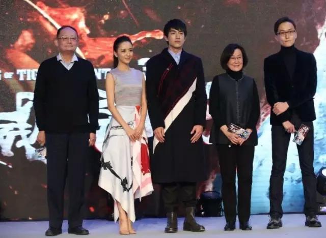 Qu Miaomiao talks about the hit movie "Take the Tiger Mountain out of ...