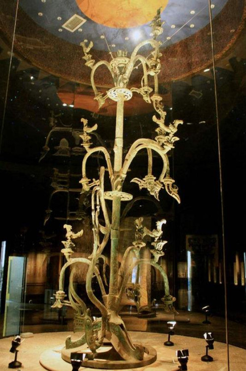 The archaeological discovery of the Panlong sacred tree is estimated to ...