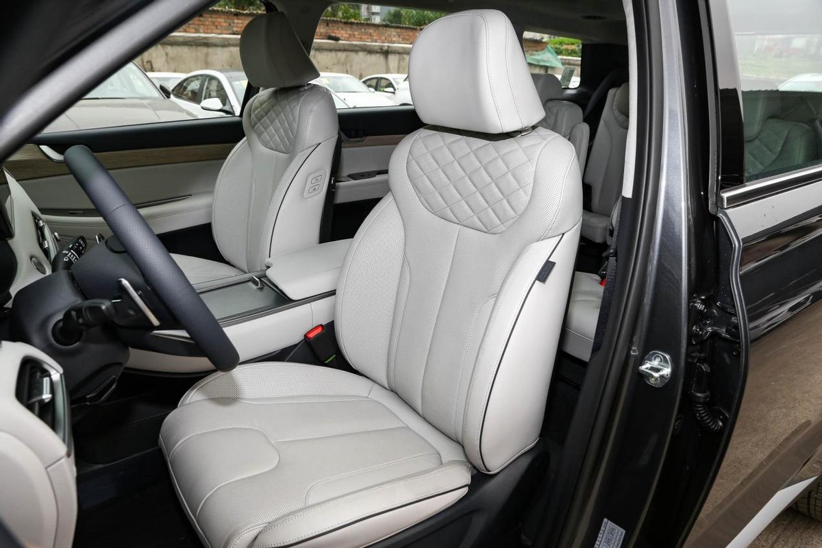 Low-priced luxury large seven-seater SUV, original imported + V6 self ...