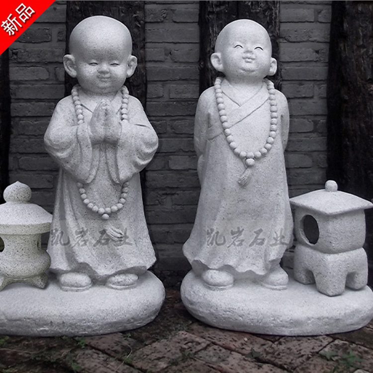 Stone carving little novice monk - iNEWS
