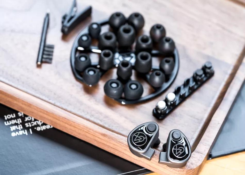 The HIFI heart of a well-known photographer · 64 AUDIO U6t+U18s+Nio ...