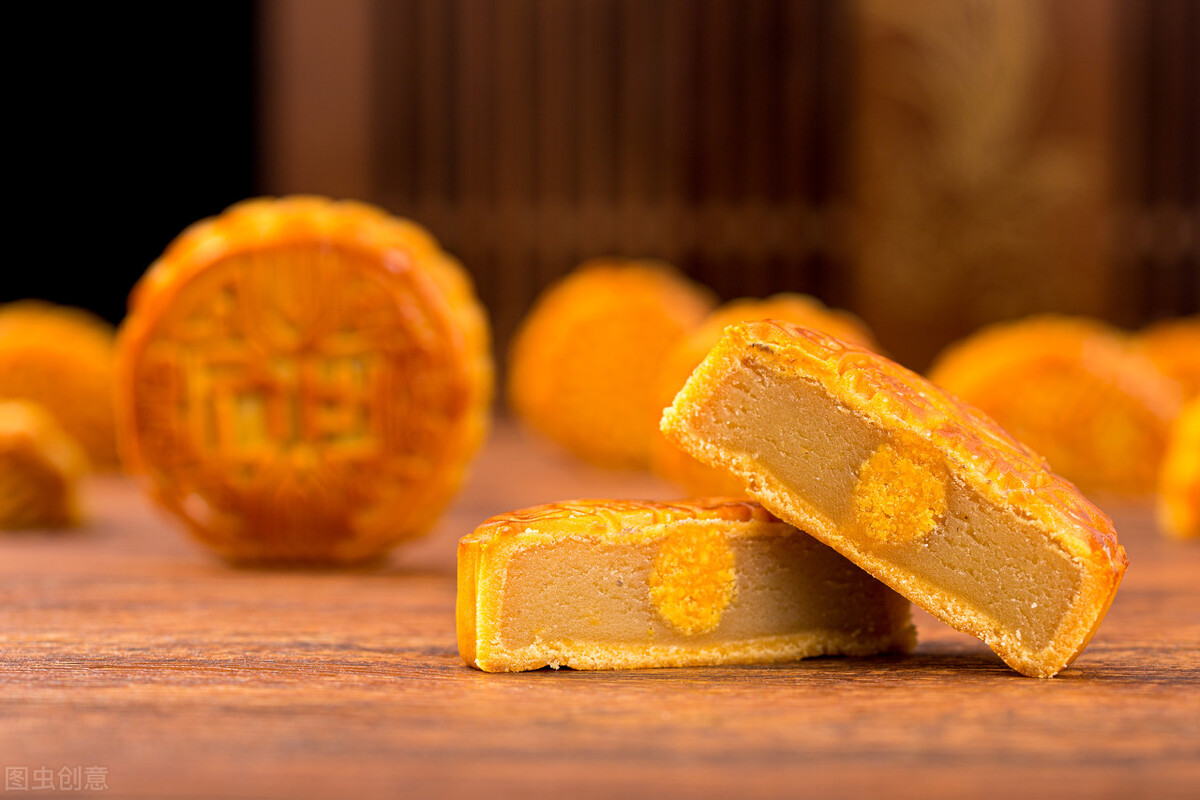 Can be sweet or salty and crispy, learn how to make Cantonese mooncakes ...