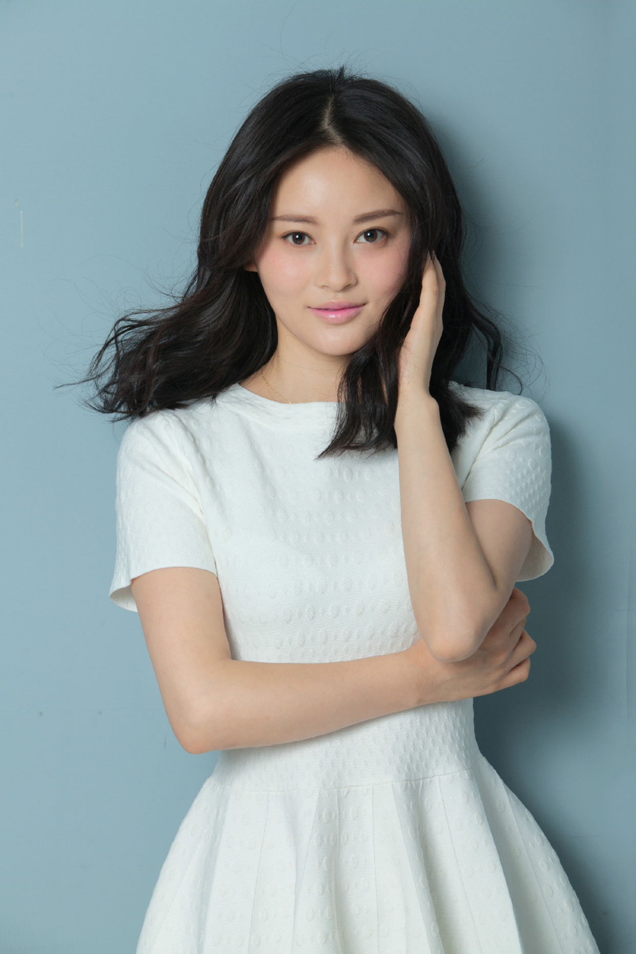 Chen Hong and Chen Kaige raised her as her biological daughter. She ...