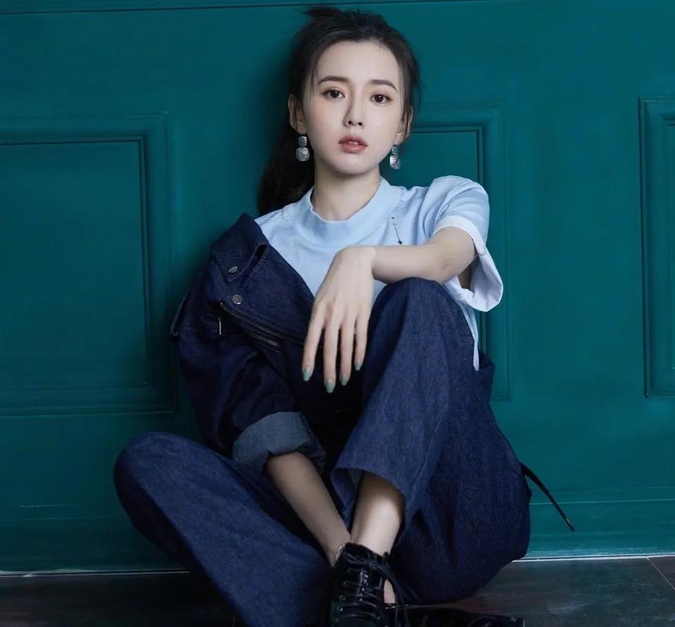 Changeable palette of colorful life Jiang Kaitong - iNEWS