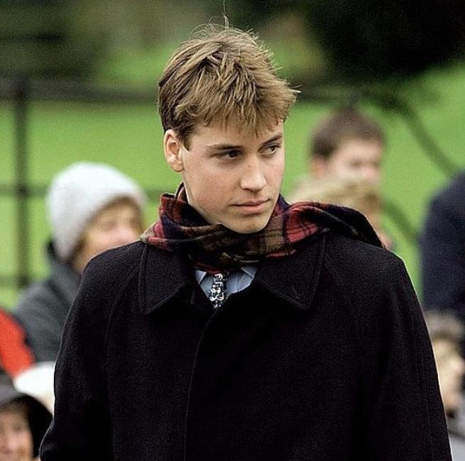 Some British princes have buck teeth, Thai princes have sausage mouths ...