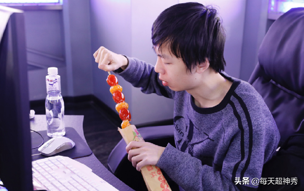 LOL Hanbok is updated, Smlz Gongzi has all appeared on the scene, Doinb's words may come true ...