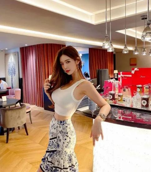 South Korea's super-popular fashion blogger, bikini photos hit the ...