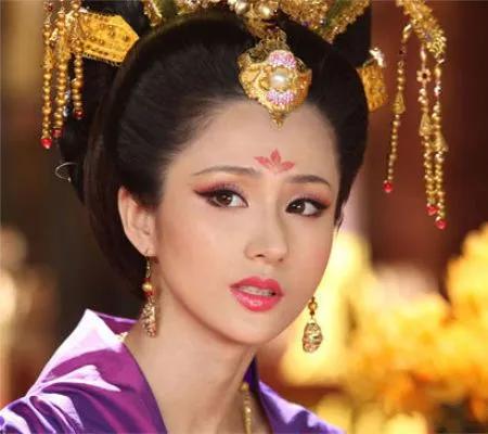 "Looking for a Beauty" Lan Yan changed her name to Lan Xinyan, how ...