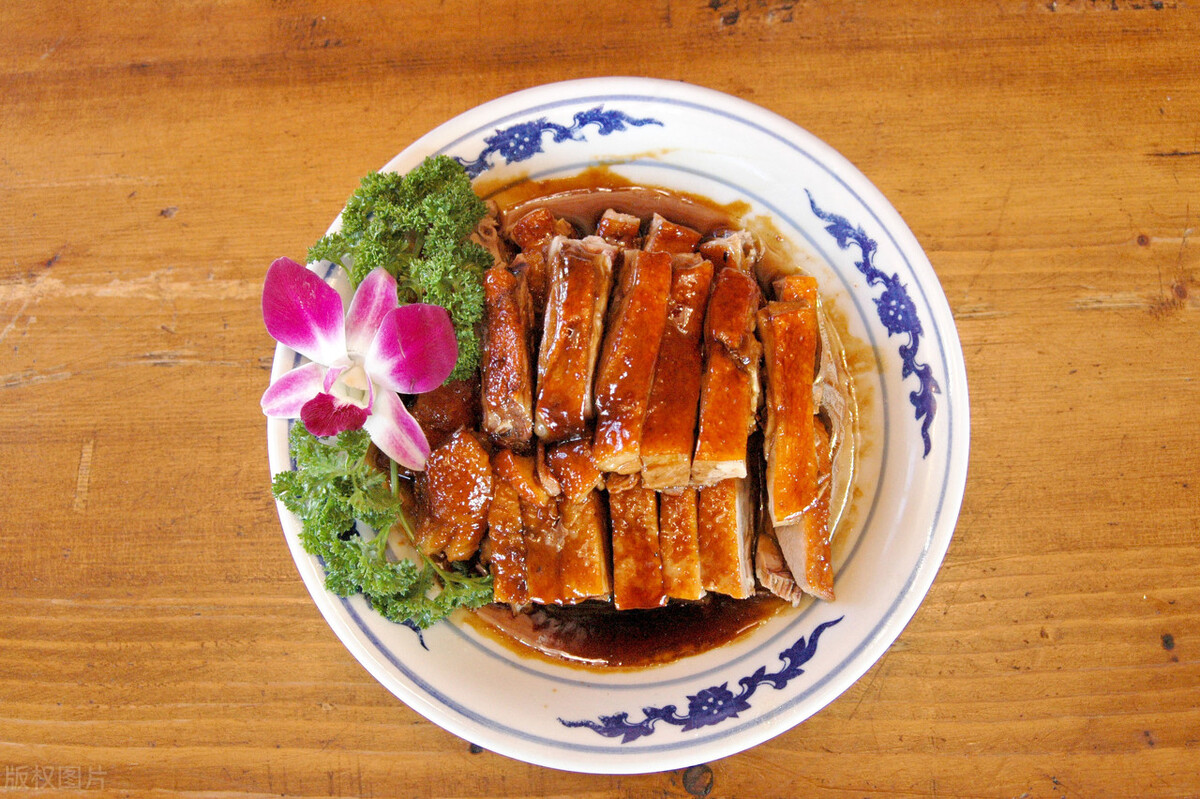 "Half duck in July, half taro in August." Ducks are the most plump in ...