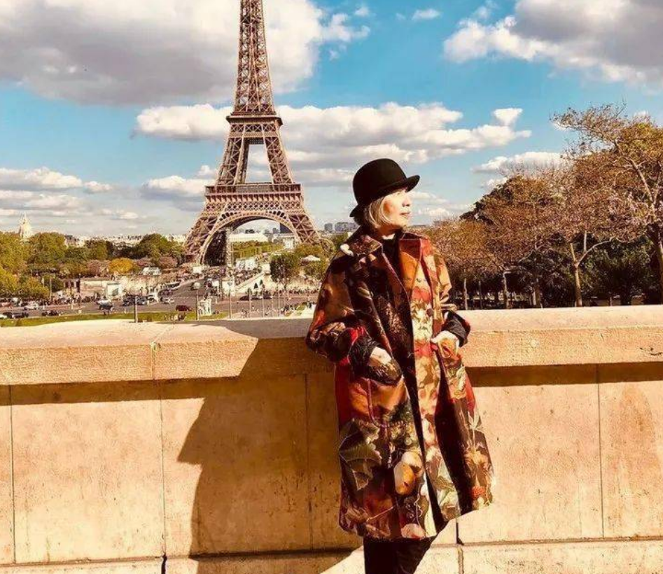 Jay Chou's mother is more foreign than her son. She wears prints and ...