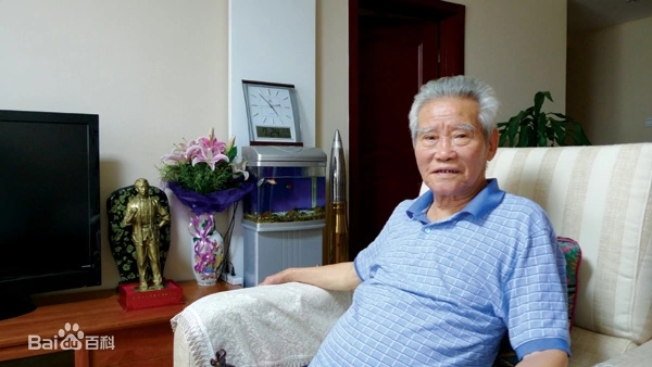 Making seals for Chinese male scientists (11) - iNEWS