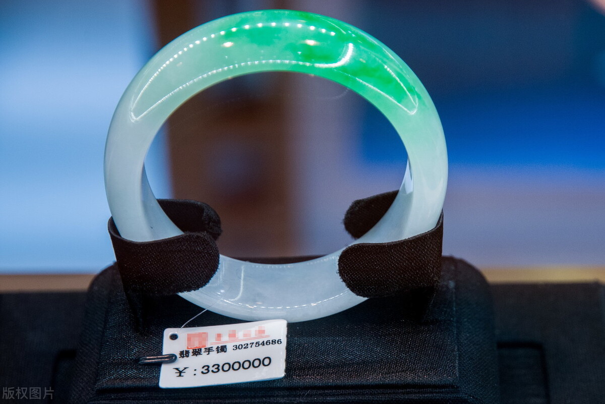 Simple and effective jade identification method (gambling stone) - iNEWS