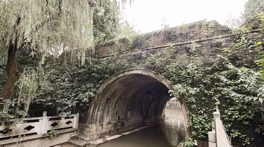 The only real ancient city gate in Hangzhou, guarding the canal ...