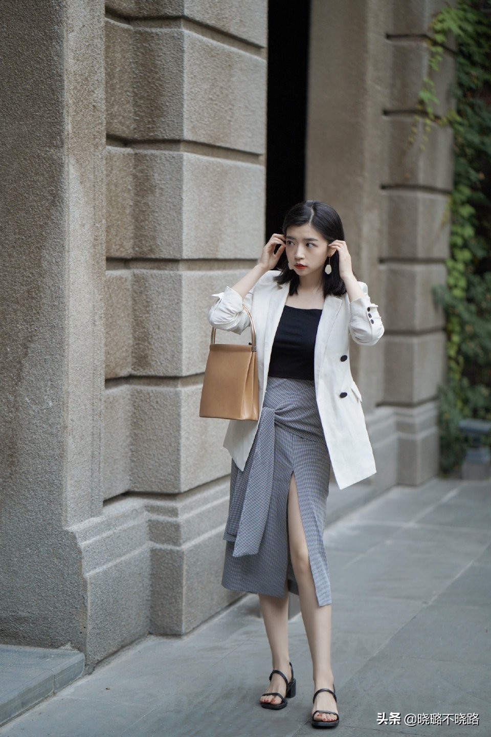 Suit + split skirt = the most popular to wear this autumn, the upper ...