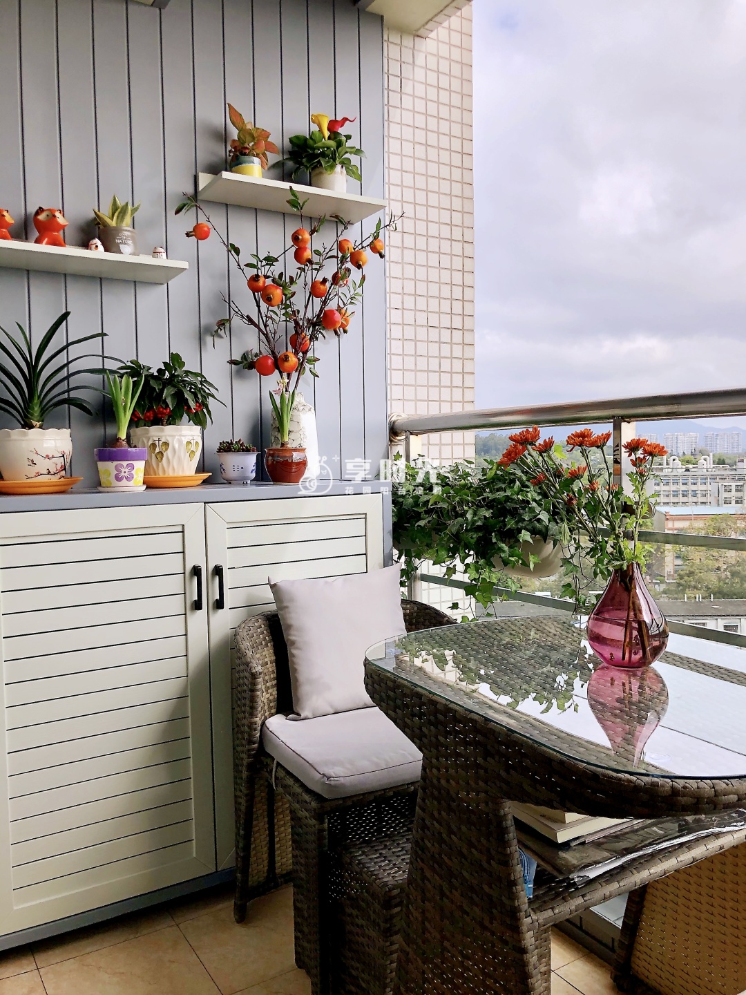 TA amazes everyone with a "balcony cabinet", making small homes bigger ...