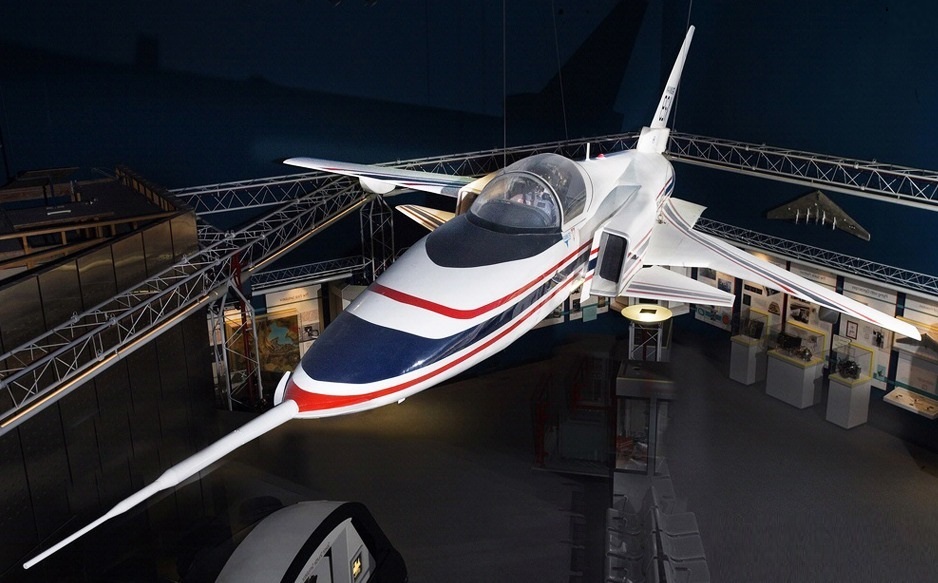 Advanced technology demonstrator X-29 forward-swept wing review 70 ...