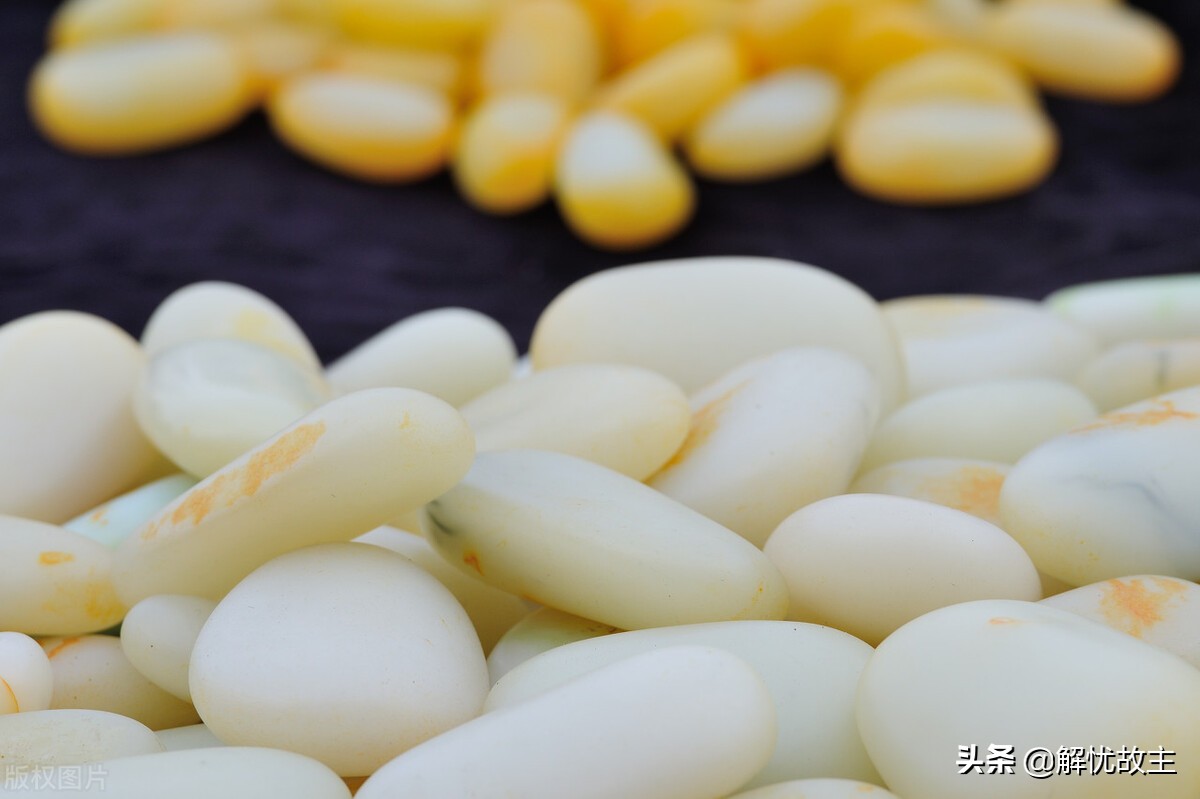 In addition to Hetian jade, Xinjiang's stones are also precious. Pick ...