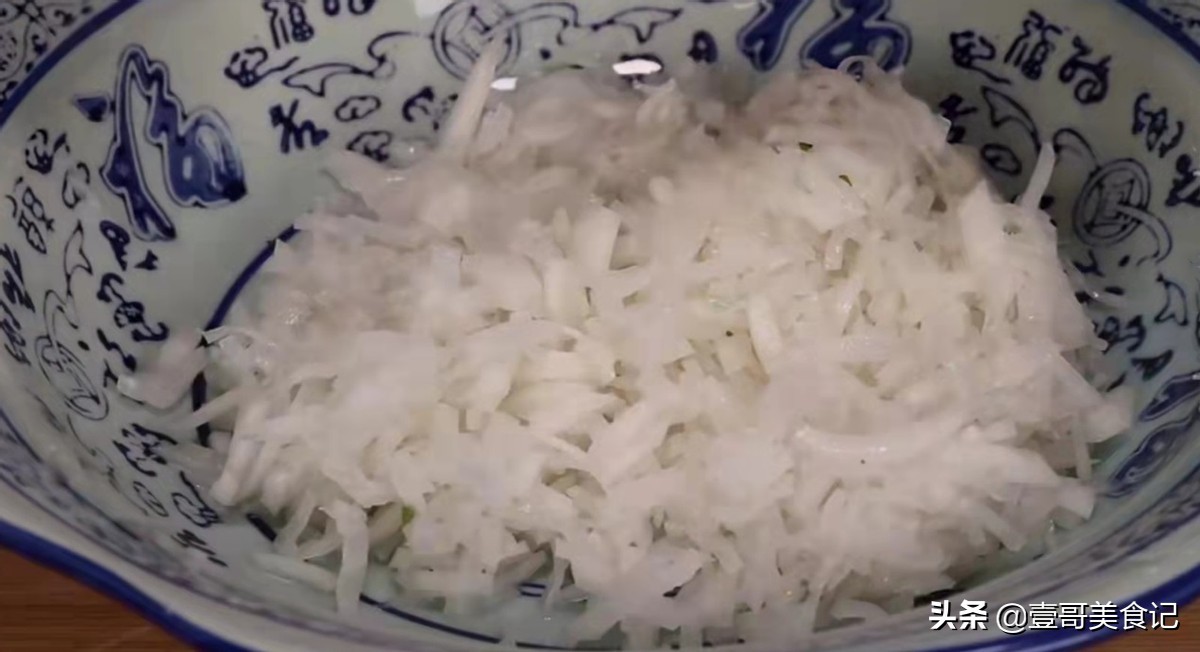 When making radish balls, do not add starch directly. The old nanny ...