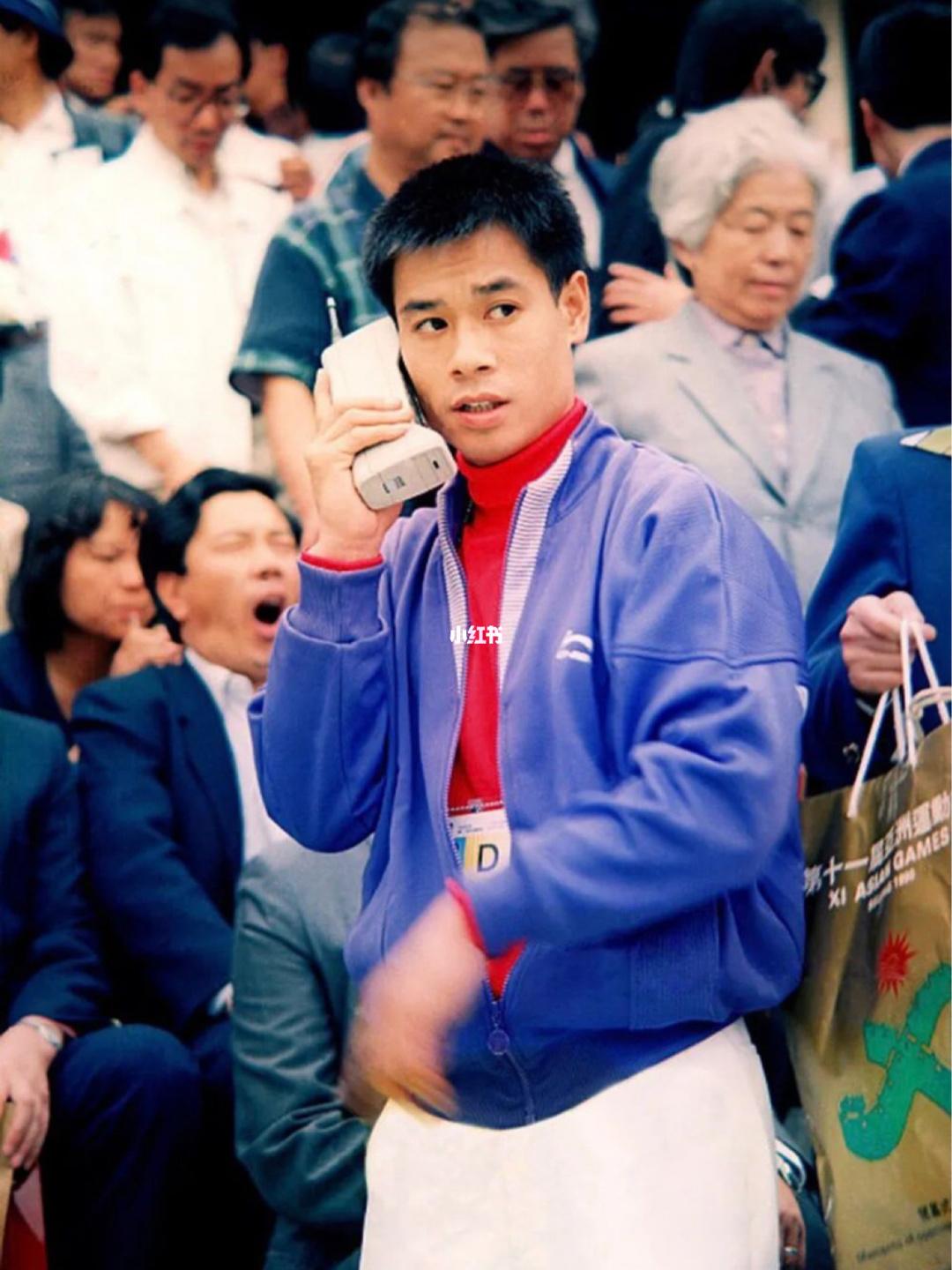 Li Ning's recent photos, gymnastics god is getting old!His wife is ...