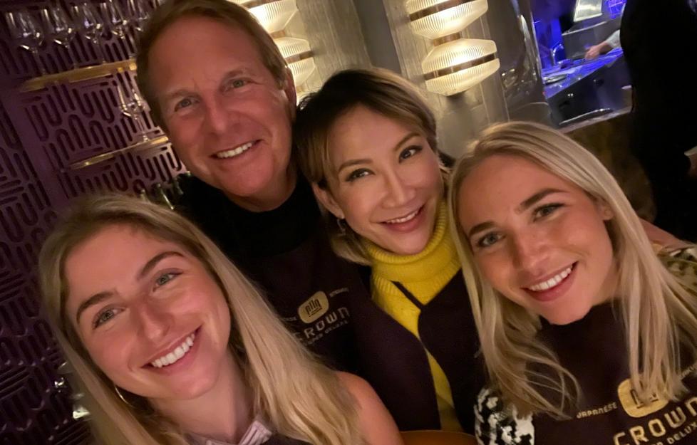 Coco Lee celebrated his mother's birthday in a luxury Hong Kong mansion ...