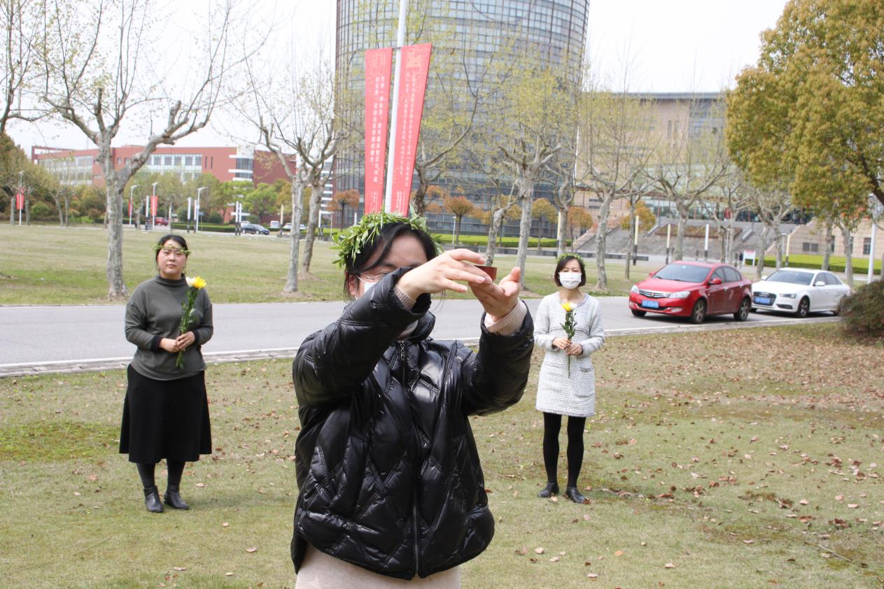 What does the funeral "libation" mean?What are the operational ...