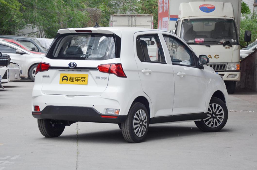 Another mini-electric car, Lingbao COCO top equipped with glory version ...