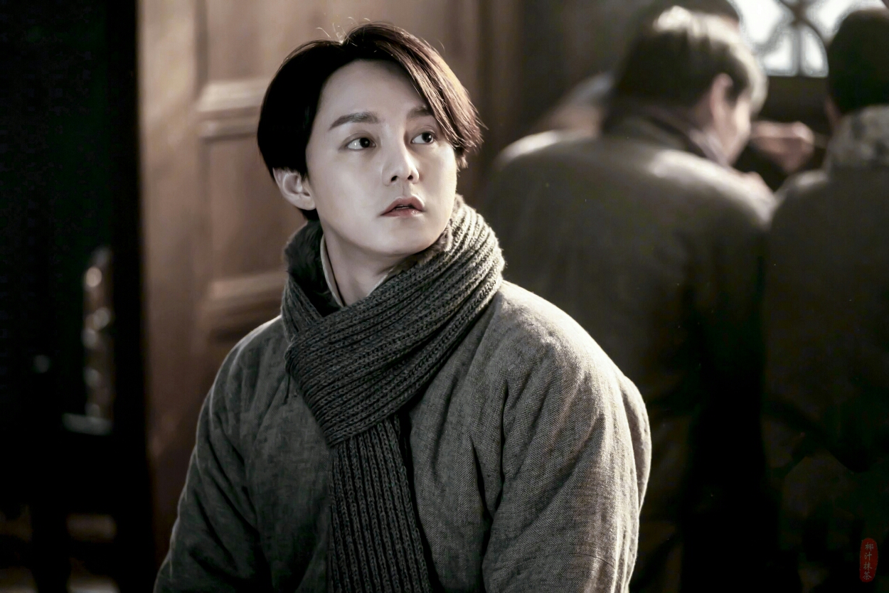 Entertainment Comments: Yi Yang Qianxi, Zhao Lusi, Yin Zheng, Huang ...