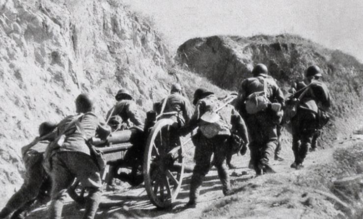 The 102-year-old Red Army used to be Chief Zhu's security guard. He is ...