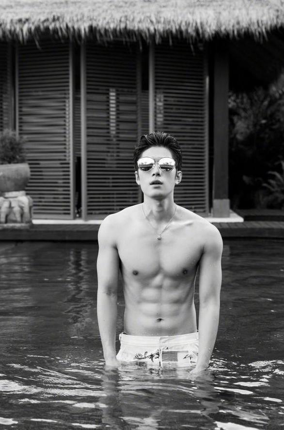 Chen Xuedong is "hidden deep", his eight-pack abdominal muscles are ...