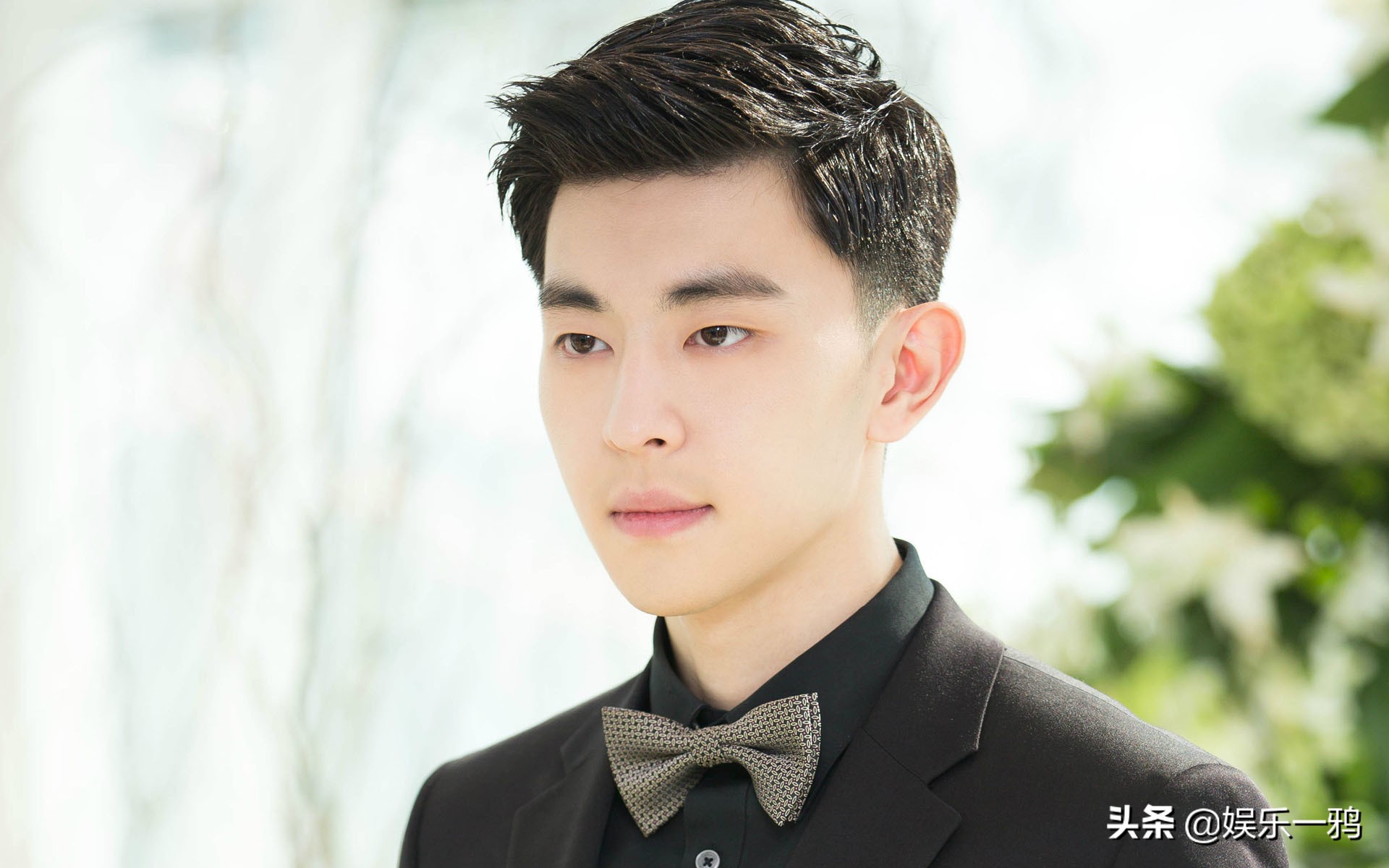 Yang Yang, Deng Lun, and Li are rare in the same frame. The appearance ...