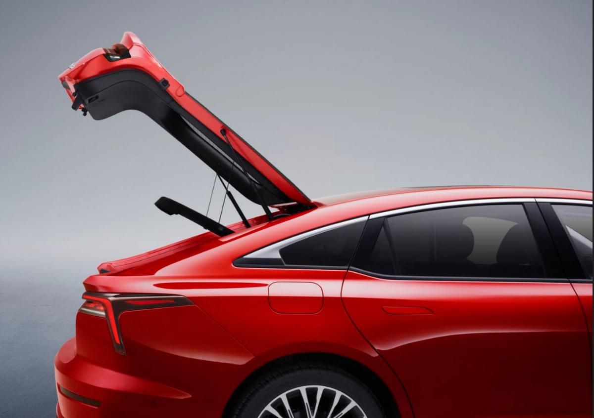 The new Besturn B70 inherits FAW Besturn's "enterprising" research and ...